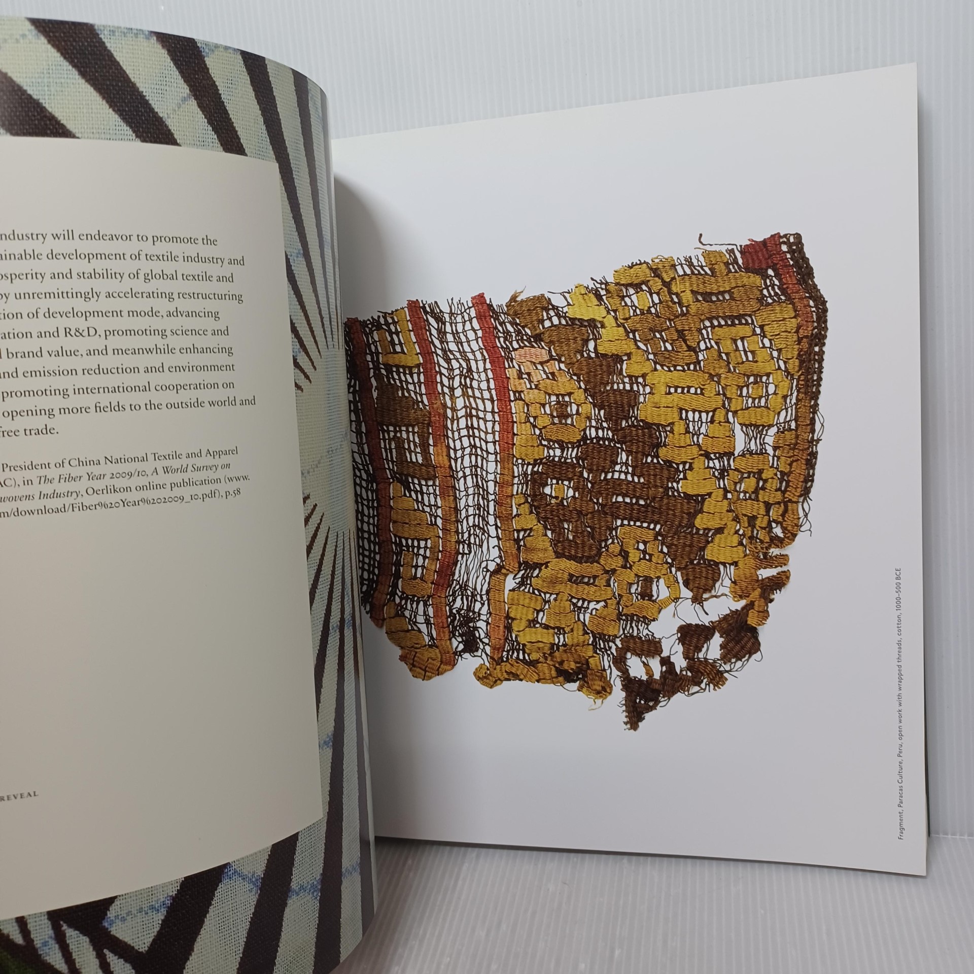 86321 Richard Tuttle: I Don't Know . The Weave of Textile Language｜古本の ...